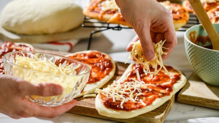 Mini pizza para festa: 5 receitas e ideias criativas