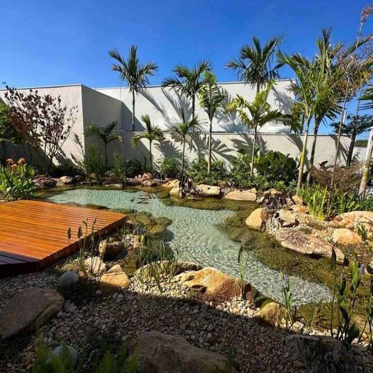 Piscina Natural Residencial: 34 ideias para criar um paraíso